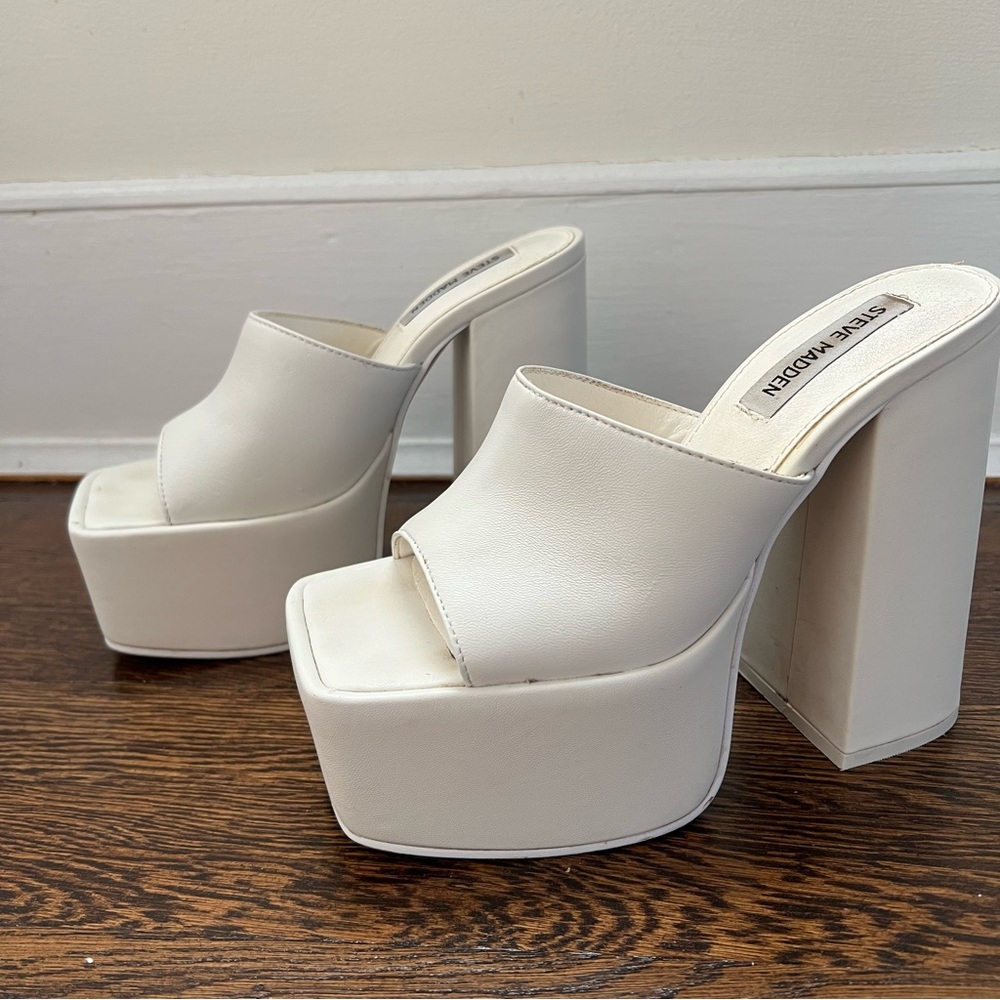 Steve Madden Trixie White Platform Heel - Gem